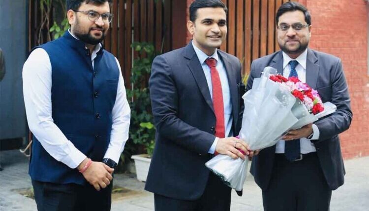 आईएएस आयुष सिन्हा ने फरीदाबाद के उपायुक्त का कार्यभार संभाला ...